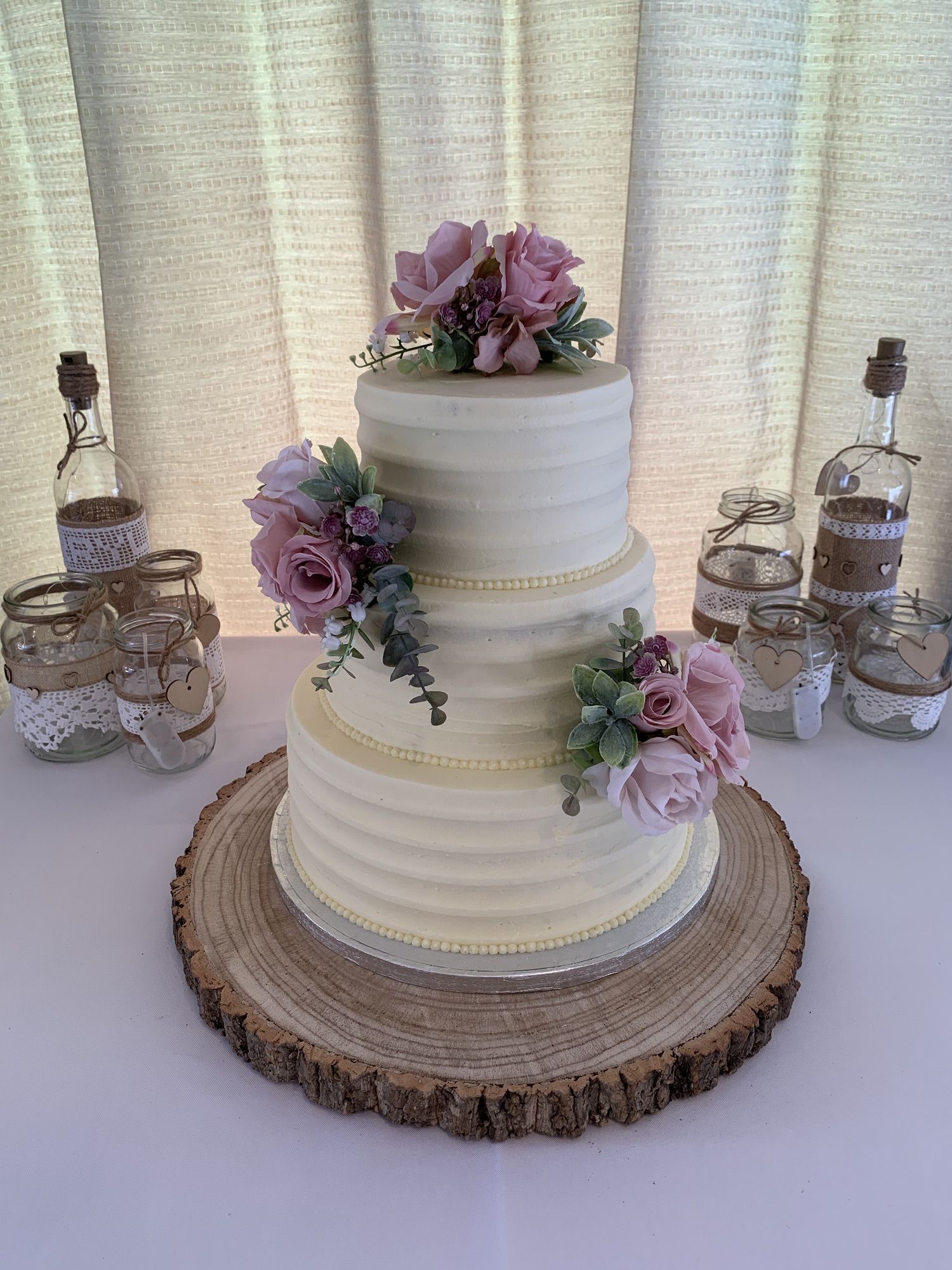 Wedding Cakes – Nic's Home Bakes